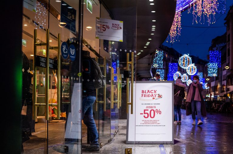 Holiday Sign Strategies: How to design a successful sign